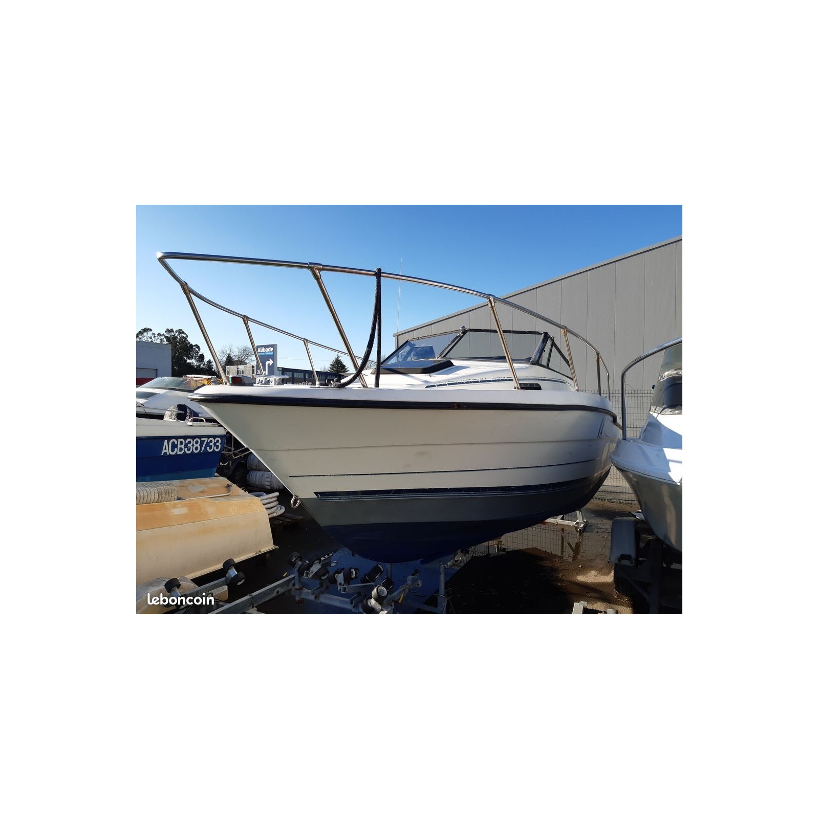Bayliner Trophy 2002 Walkaround Moteur 150CV