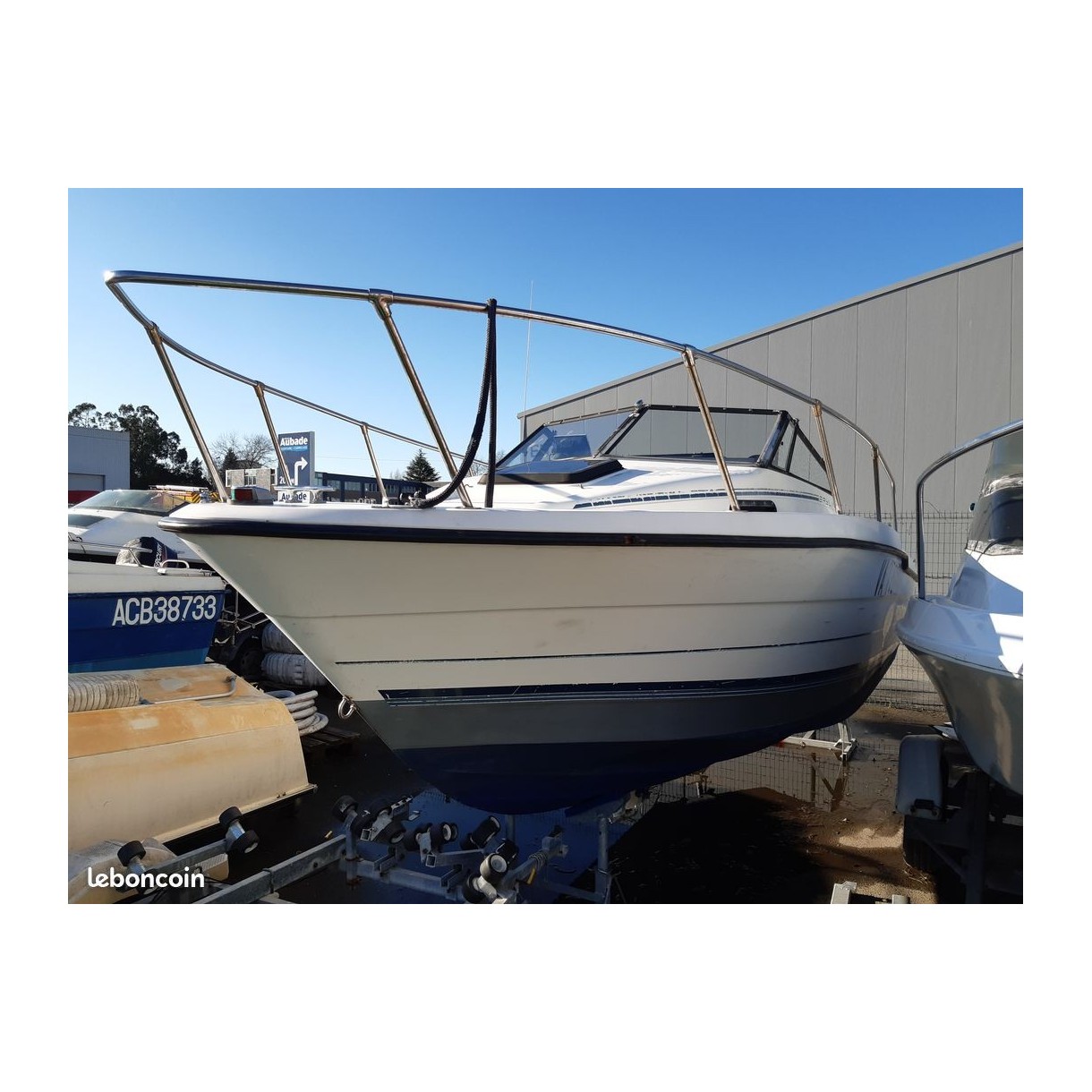 Bayliner Trophy 2002 Walkaround Moteur 150CV