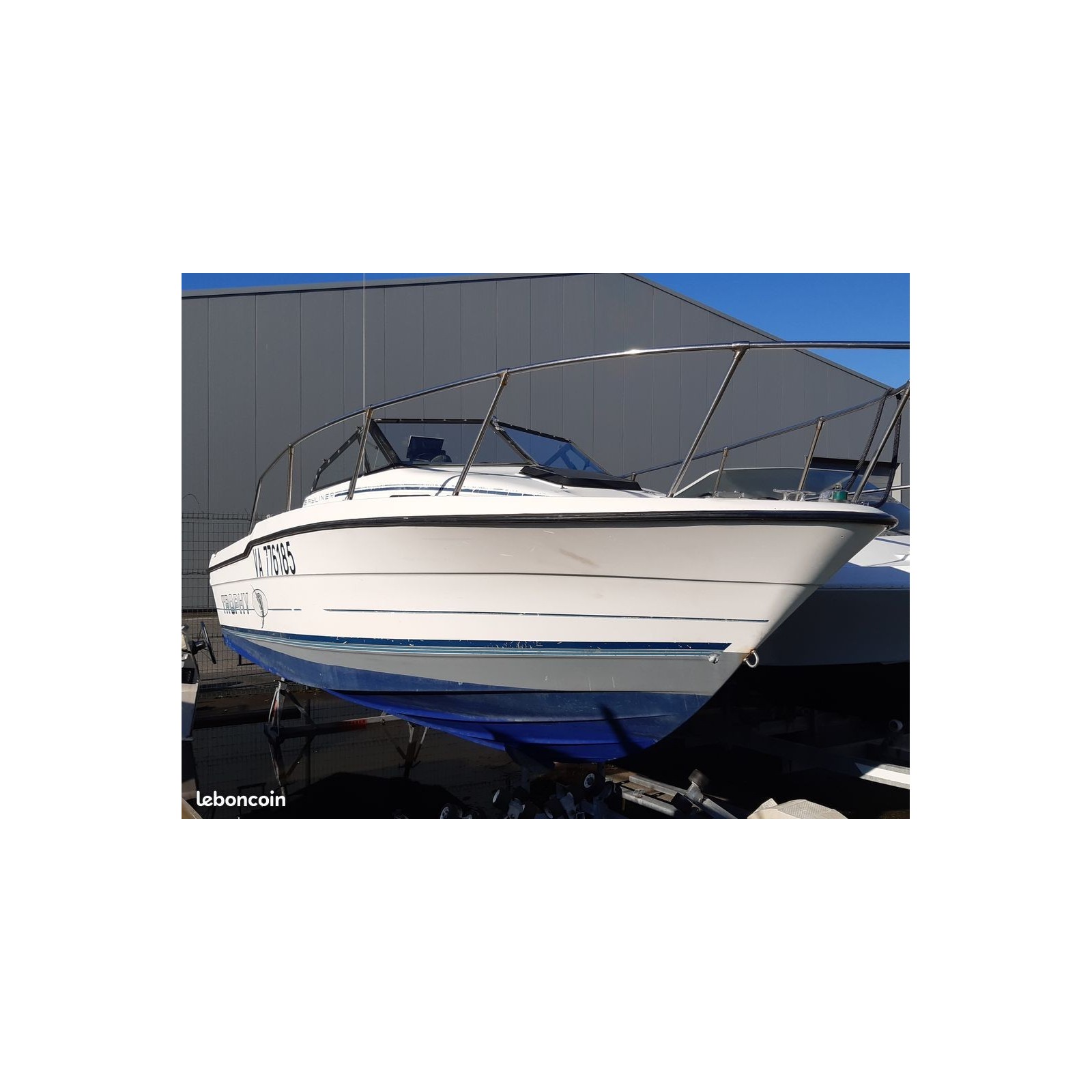 Bayliner Trophy 2002 Walkaround Moteur 150CV